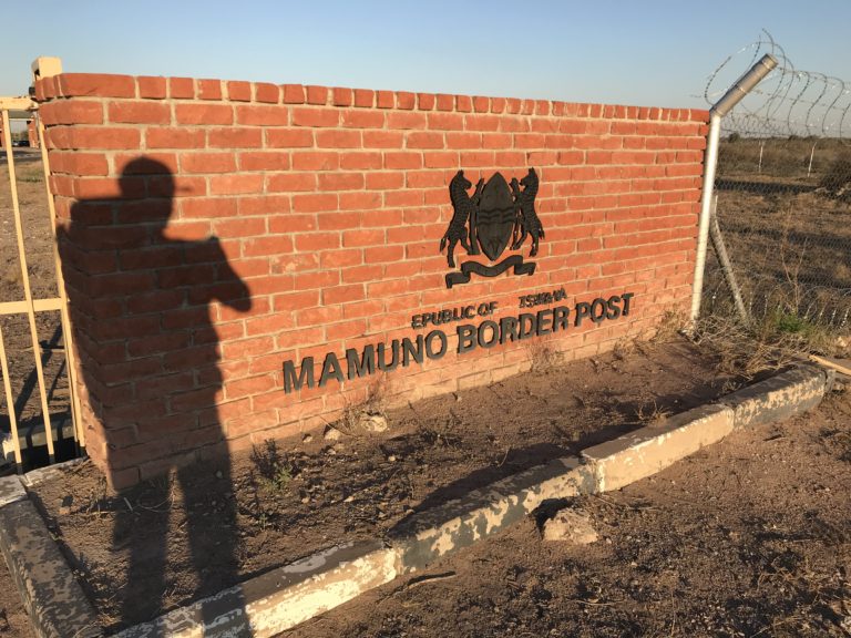 ボツワナのマウンからナミビアへ陸路国境越え | My Last Adventure 40代からの世界一周旅行 Traveling around ...